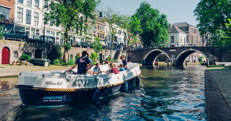 Sloep Huren Utrecht - Eenvoudig een boot huren en varen door Utrecht